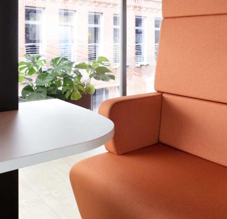 Hush Meet Pod - Acoustic Meeting Pod - My office pod