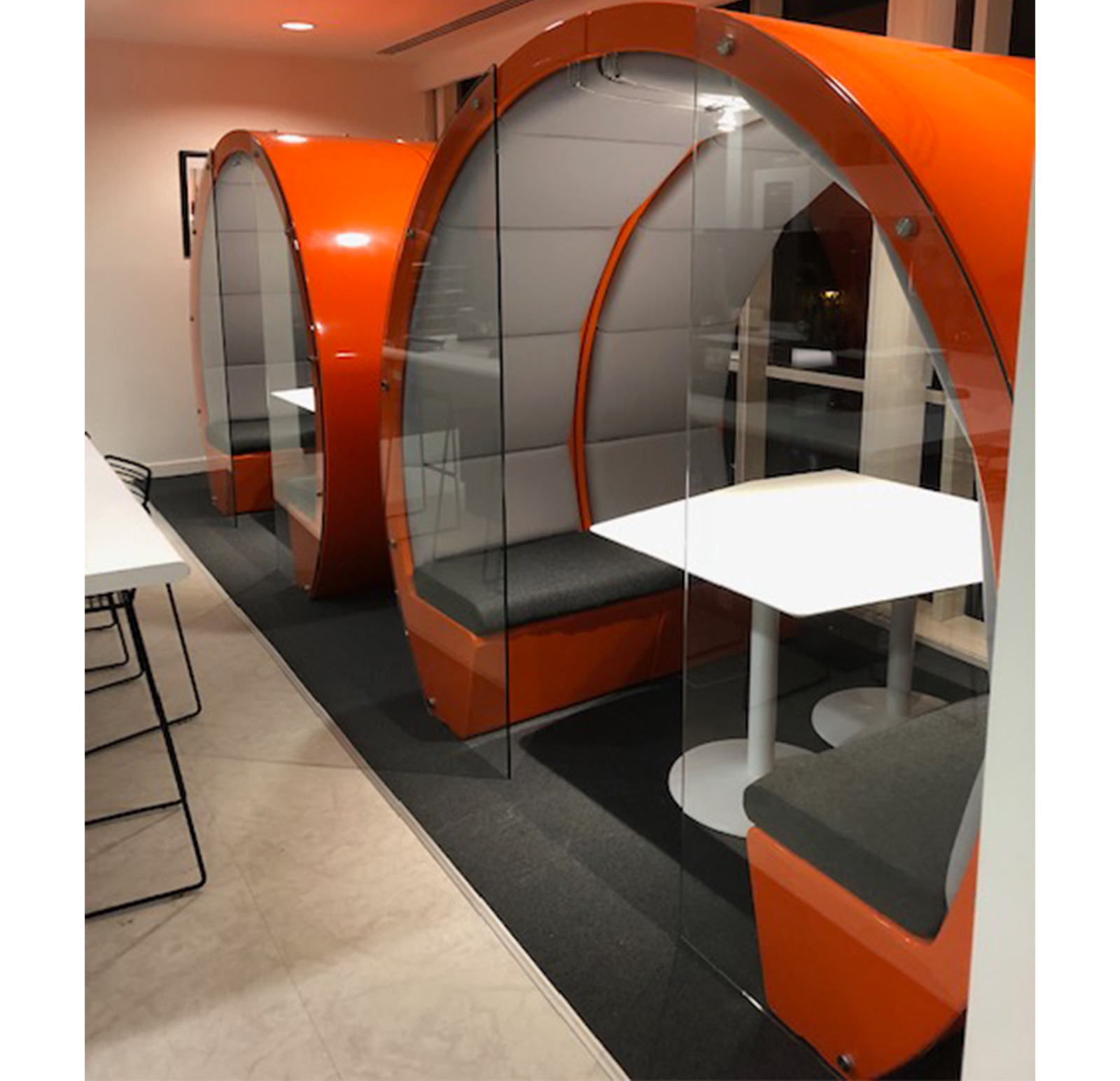 Circular Meeting Pod - My office pod