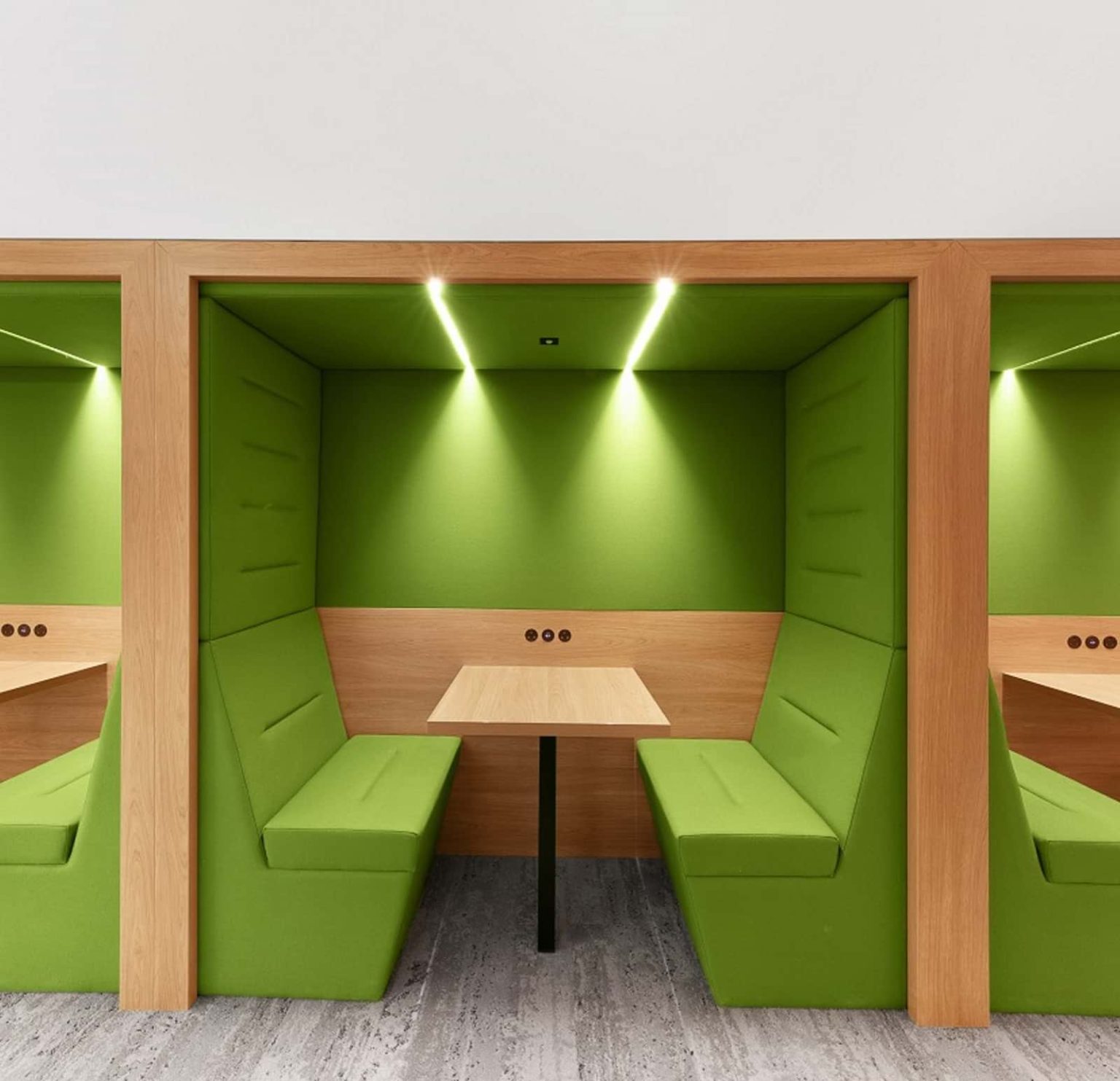 Railway Carriage Booth - My office pod